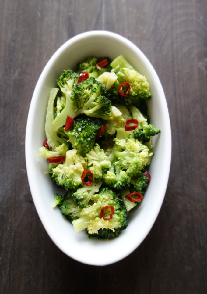 洋風ブロッコリーのペペロンチーノ by ＊nob＊ 【クックパッド】 簡単おいしいみんなのレシピが392万品