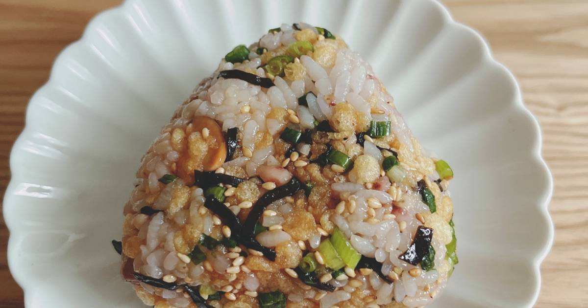 基本からアレンジまで！思わずつくりたくなる「塩昆布おにぎり」のレシピ集 | クックパッド