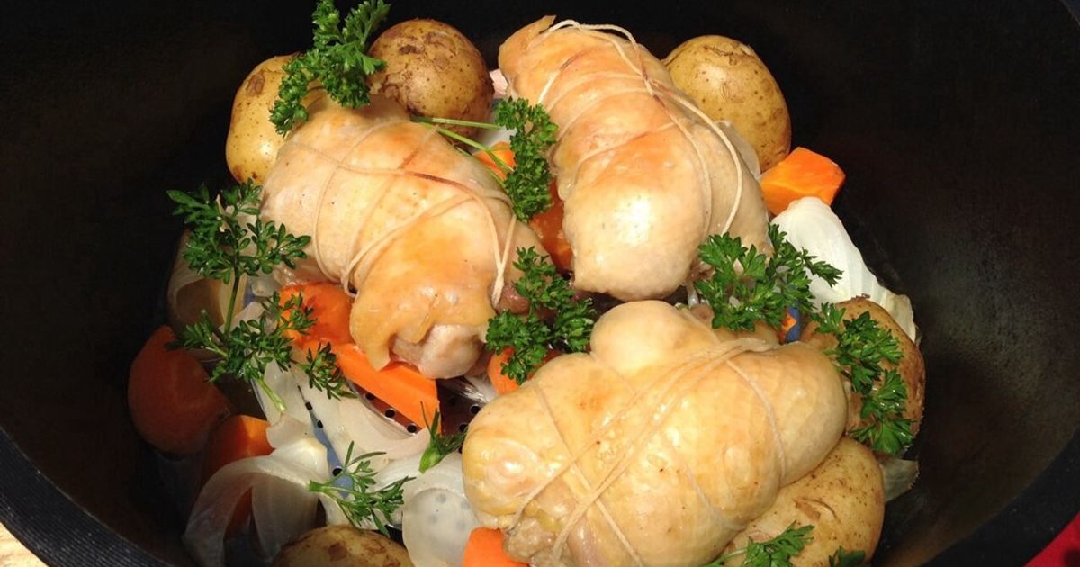 基本からアレンジまで！思わずつくりたくなる「鶏もも肉 ダッチオーブン」のレシピ集 | クックパッド