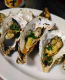 基本からアレンジまで！思わずつくりたくなる「殻つき牡蠣」のレシピ集 | クックパッド