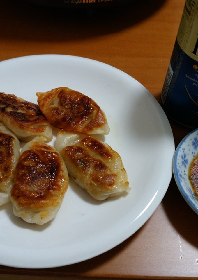 ホットプレートでおいしい餃子の焼き方 by すまくっく 【クックパッド】 簡単おいしいみんなのレシピが392万品