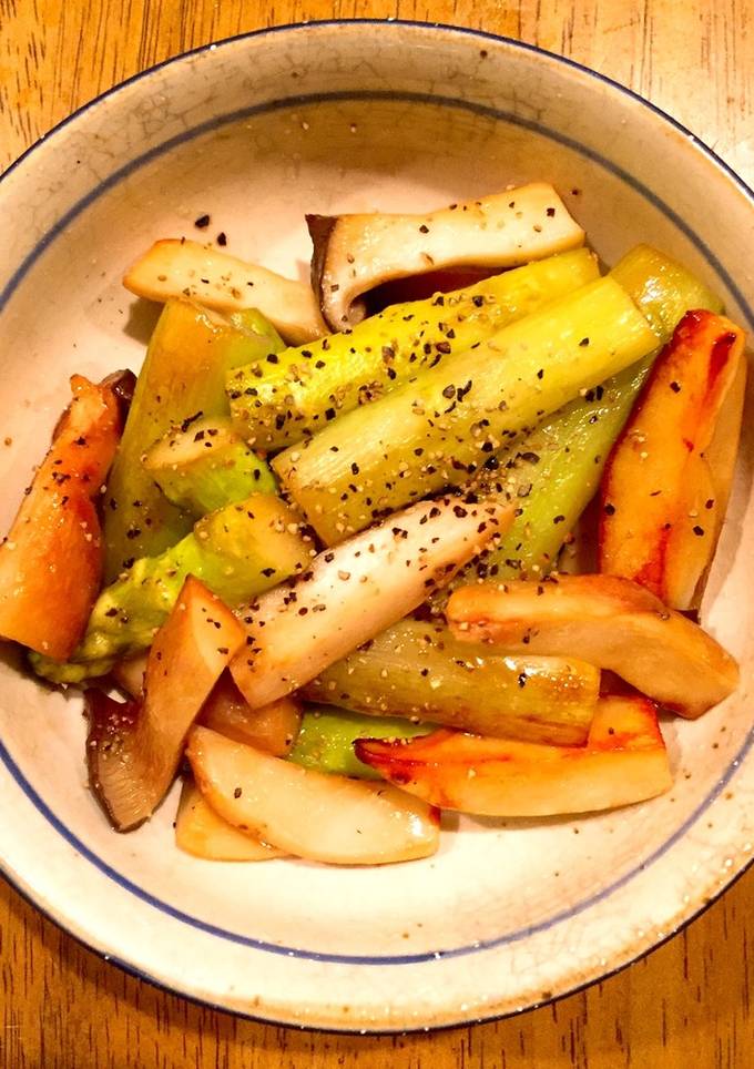 アスパラとエリンギのバター炒め by ふじみん13 【クックパッド】 簡単おいしいみんなのレシピが392万品