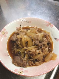 ごぼうと玉ねぎたっぷり牛丼 by なまら十勝野 【クックパッド】 簡単おいしいみんなのレシピが392万品