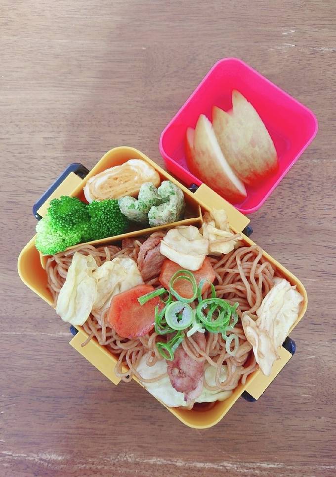 ソース焼きそば弁当♪ by ochakomam 【クックパッド】 簡単おいしいみんなのレシピが392万品